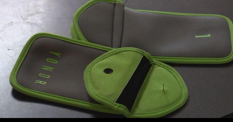 Lockable phone pouches help students focus on schoolwork | News | wrex.com