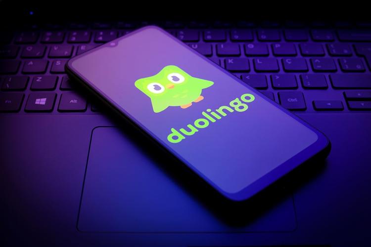 Dua Lipa mourns the mysterious ‘death’ of Duo the Owl, the Duolingo app’s cartoon mascot ...