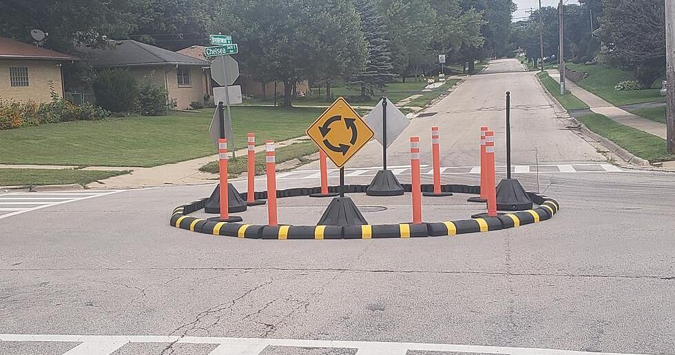 Rockford installs temporary traffic circle, looks at other “traffic ...
