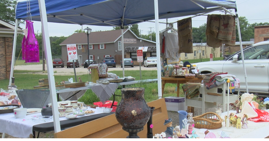 Downtown Rockton brings businesses together for the summer sidewalk ...
