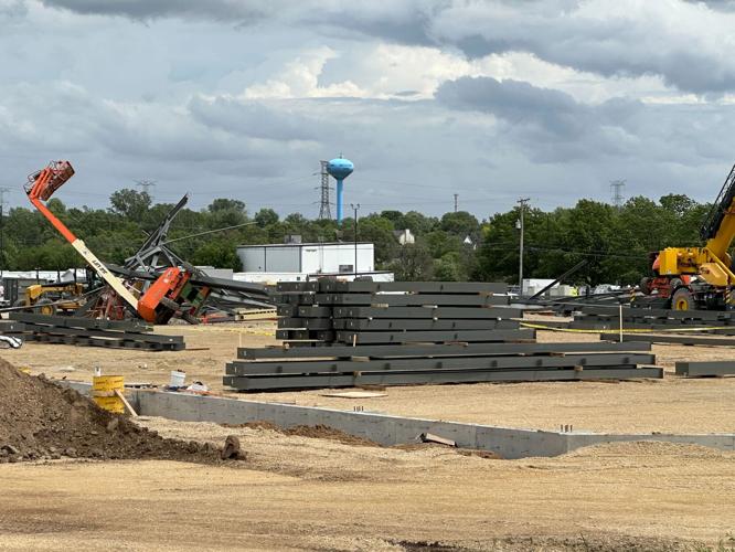 3 workers injured in collapse near Hennig in Machesney Park | Watch ...