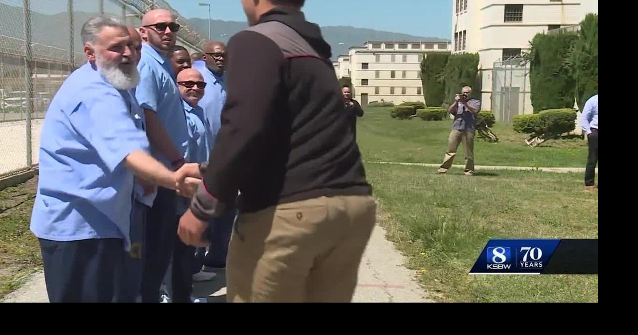 Program allows students and inmates chance to learn from each other ...