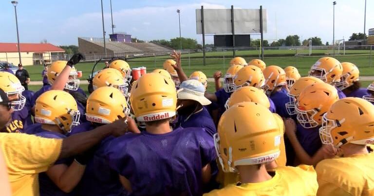Belvidere Bucs continuing to rebuild football program | News | wrex.com