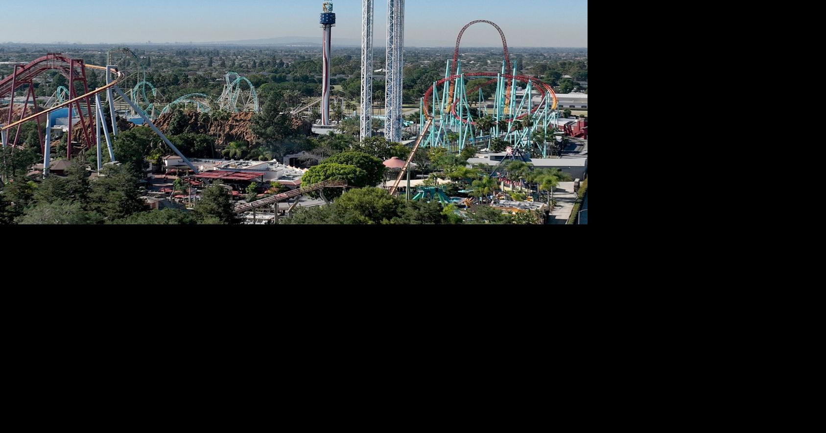 These two amusement park giants just merged. Rollercoaster fans are ...