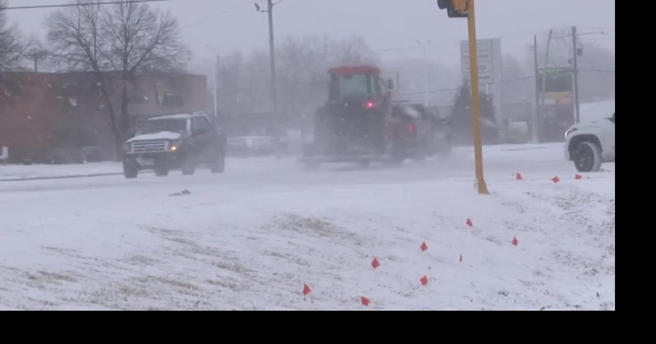 Heavy snow impacts traffic in Carbondale | Video | wsiltv.com