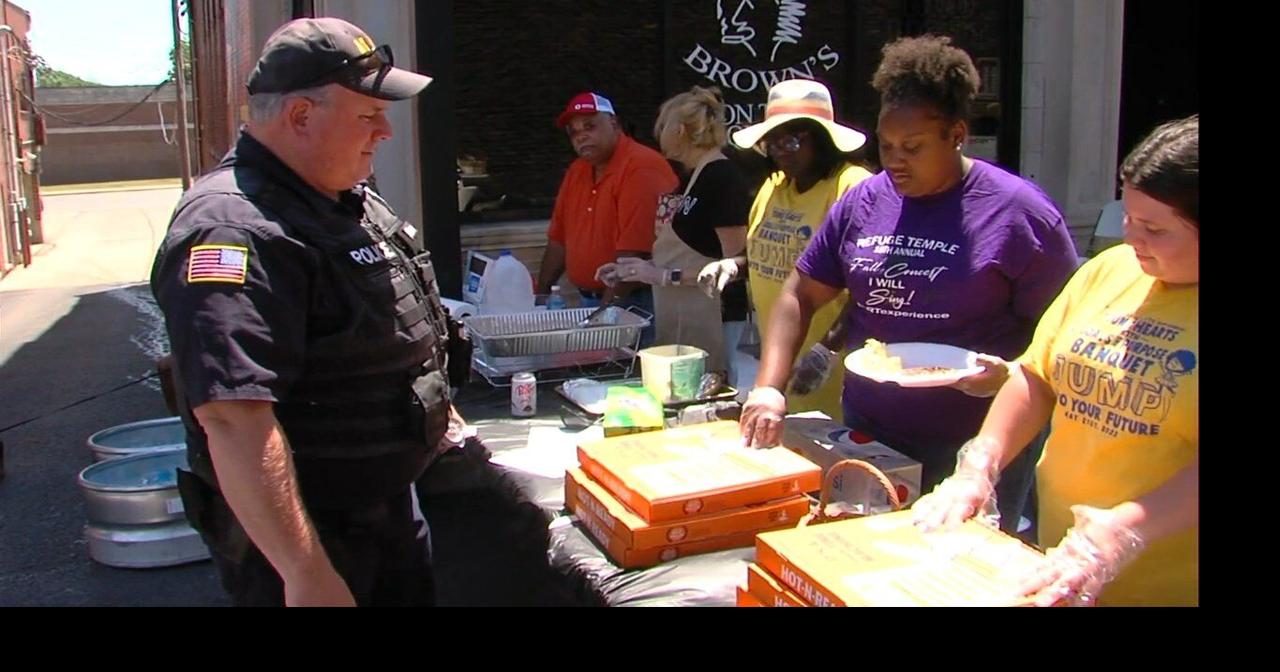 Law enforcement appreciation lunch held as way to engage with community ...