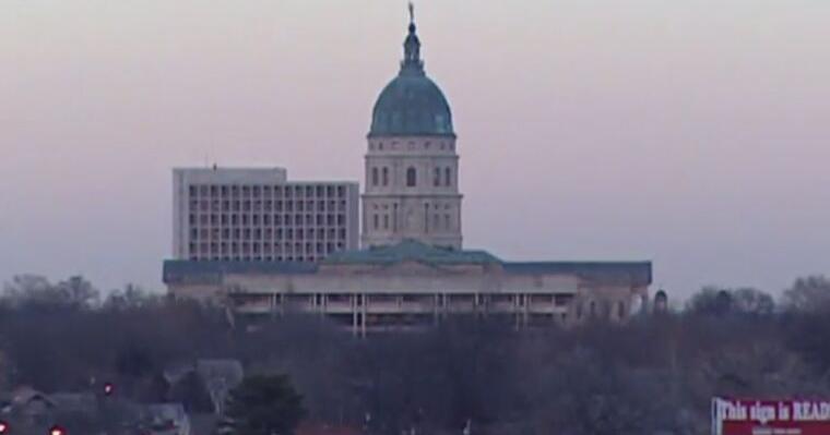 Topeka, Kansas will pay you up to $15K to move there | News 3 This ...