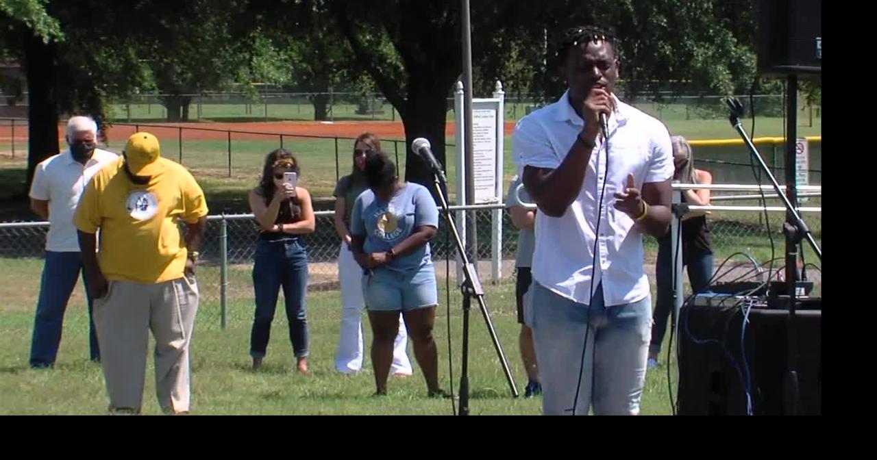 Hundreds attend Prayer vigil calling for unity | News | wsiltv.com