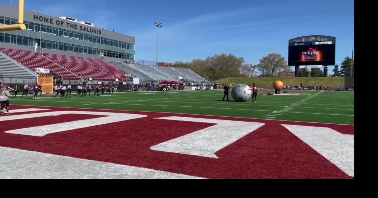 More people gearing up at SIU Stadium for Total Solar Eclipse | Video ...