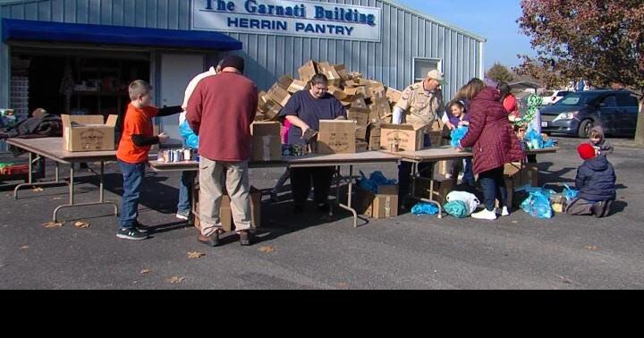 Boy scouts collect donated food for food pantries | News | wsiltv.com