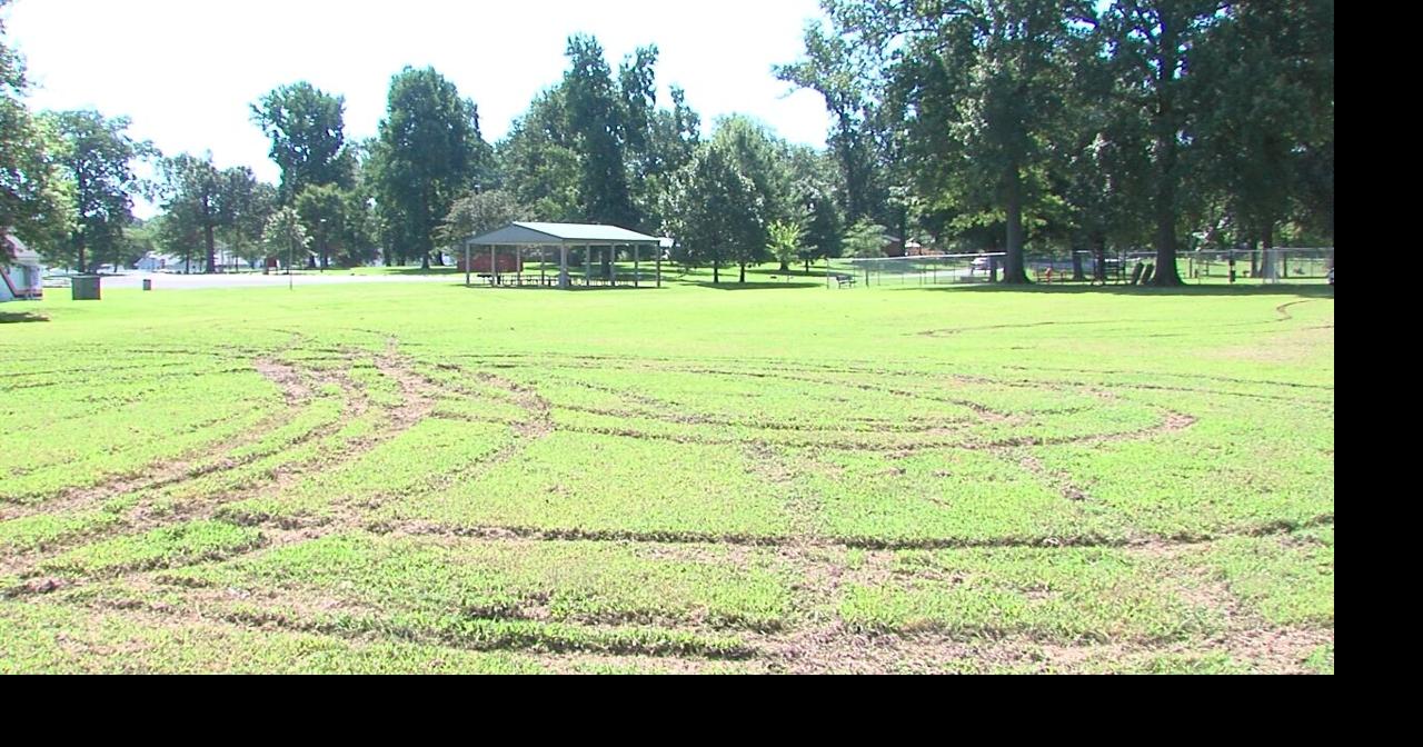 Vandals cause damage at Herrin Park | Crime and Courts | wsiltv.com