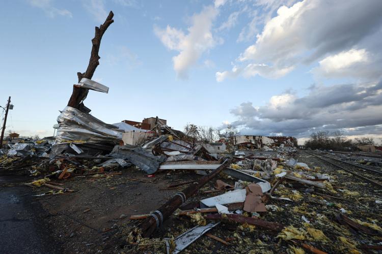tornado aftermath corpses