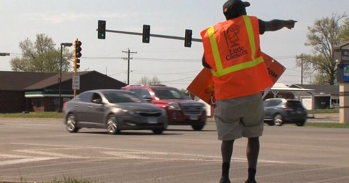 Local sign shaker retires | News | wsiltv.com