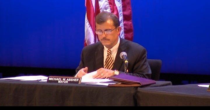 Mike Absher takes seat as Marion mayor | News | wsiltv.com