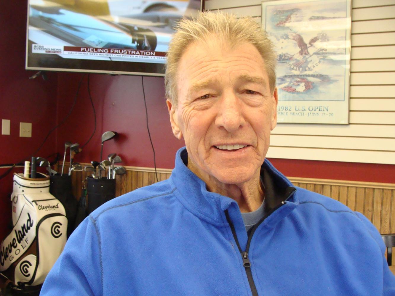 Ex-Chicago Bear QB Bobby Douglass Leases Edgebrook Country Club in ...