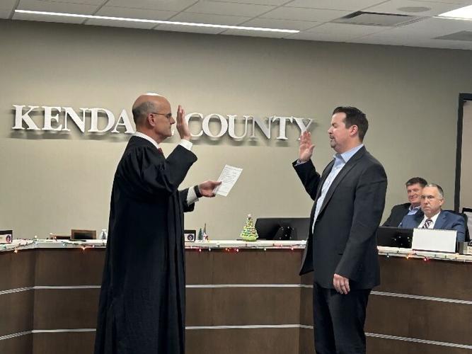 Kendall County Board holds re-organizational meeting to swear in re ...