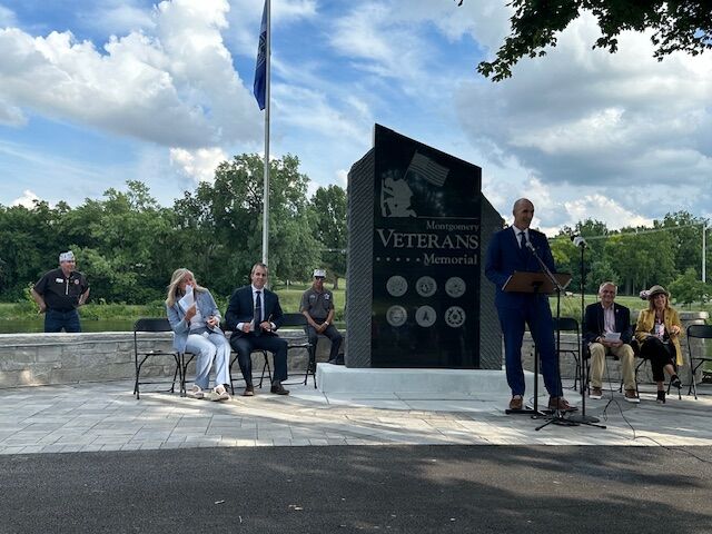 New monuments honoring veterans, first responders unveiled in ceremony ...
