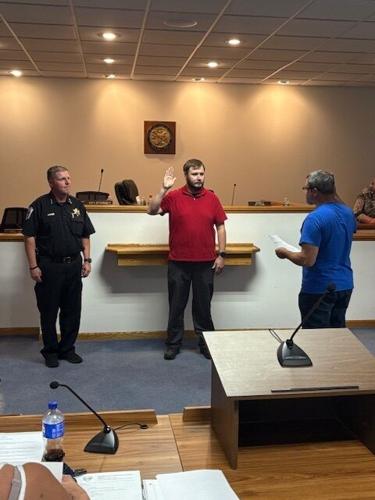Hansen sworn in as newest Sandwich police officer in Monday night ...