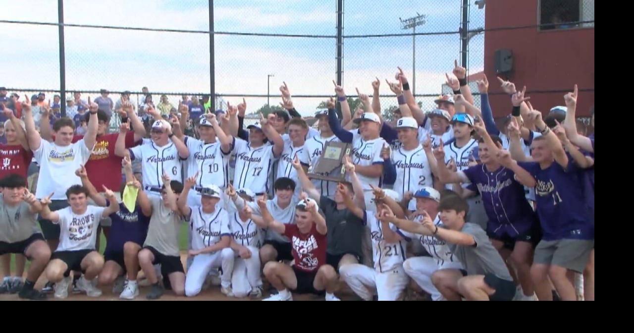 Sullivan Baseball Brings Home Sectional Title | Sports | wthitv.com