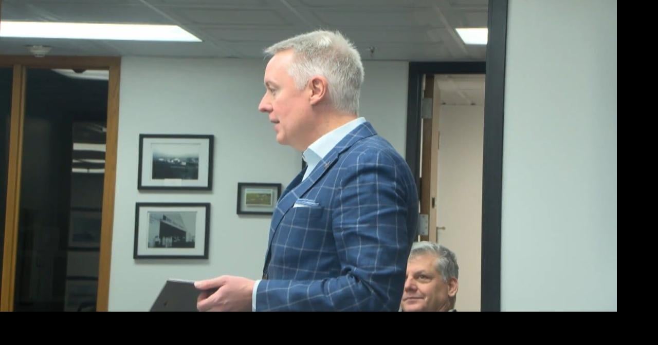 Greg Good honored with Aviation Indiana's 2024 Senator of the Year | News | wthitv.com