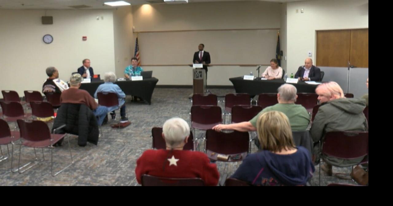 Indiana legislators meet with the public at an extra cracker-barrel ...