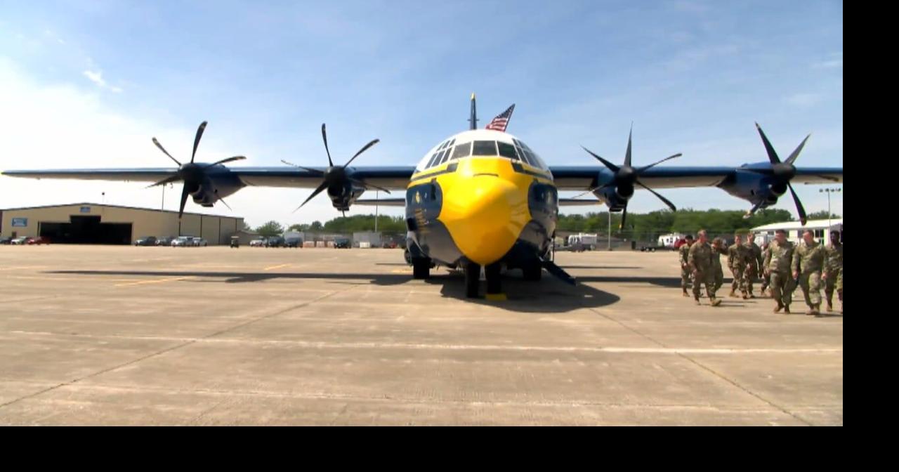 Watch News 10's Madison Zaleski take flight in the Blue Angels "Fat ...