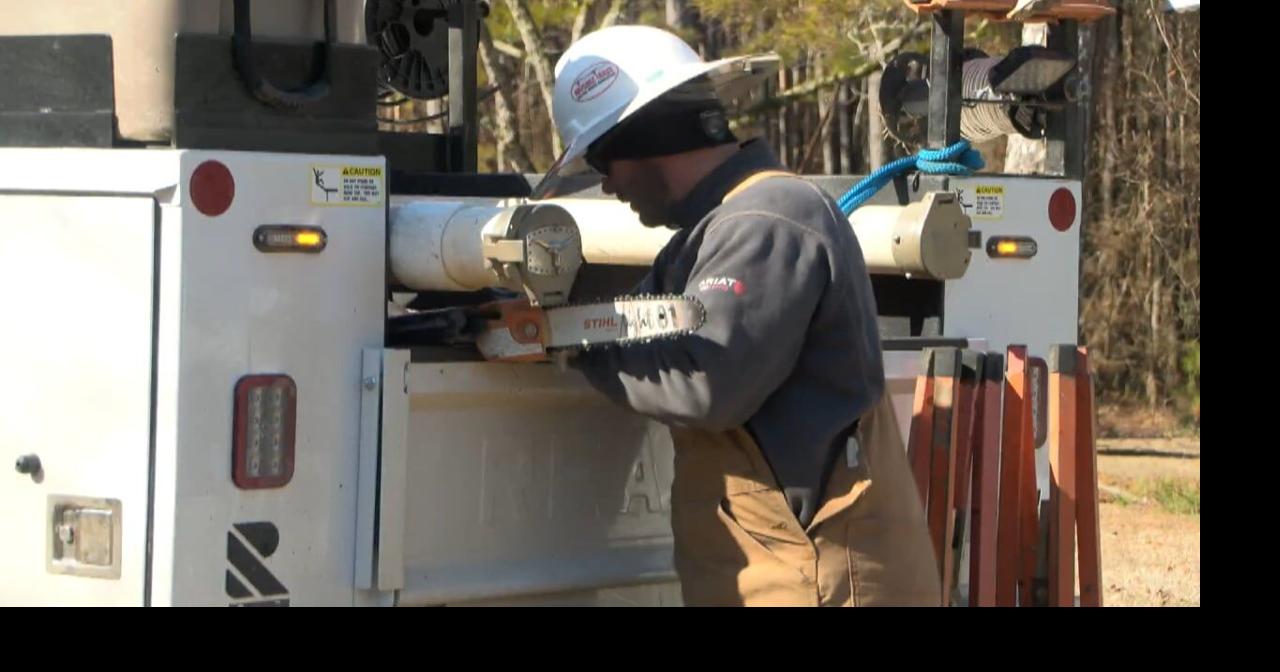 Crews work round-the-clock to restore power in Webster County | Video ...