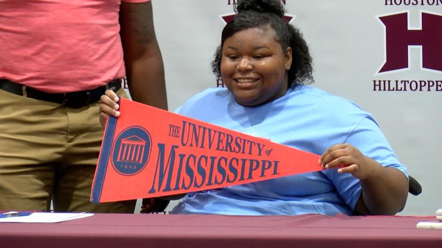 Houston High School held signing day for graduating seniors | Local ...