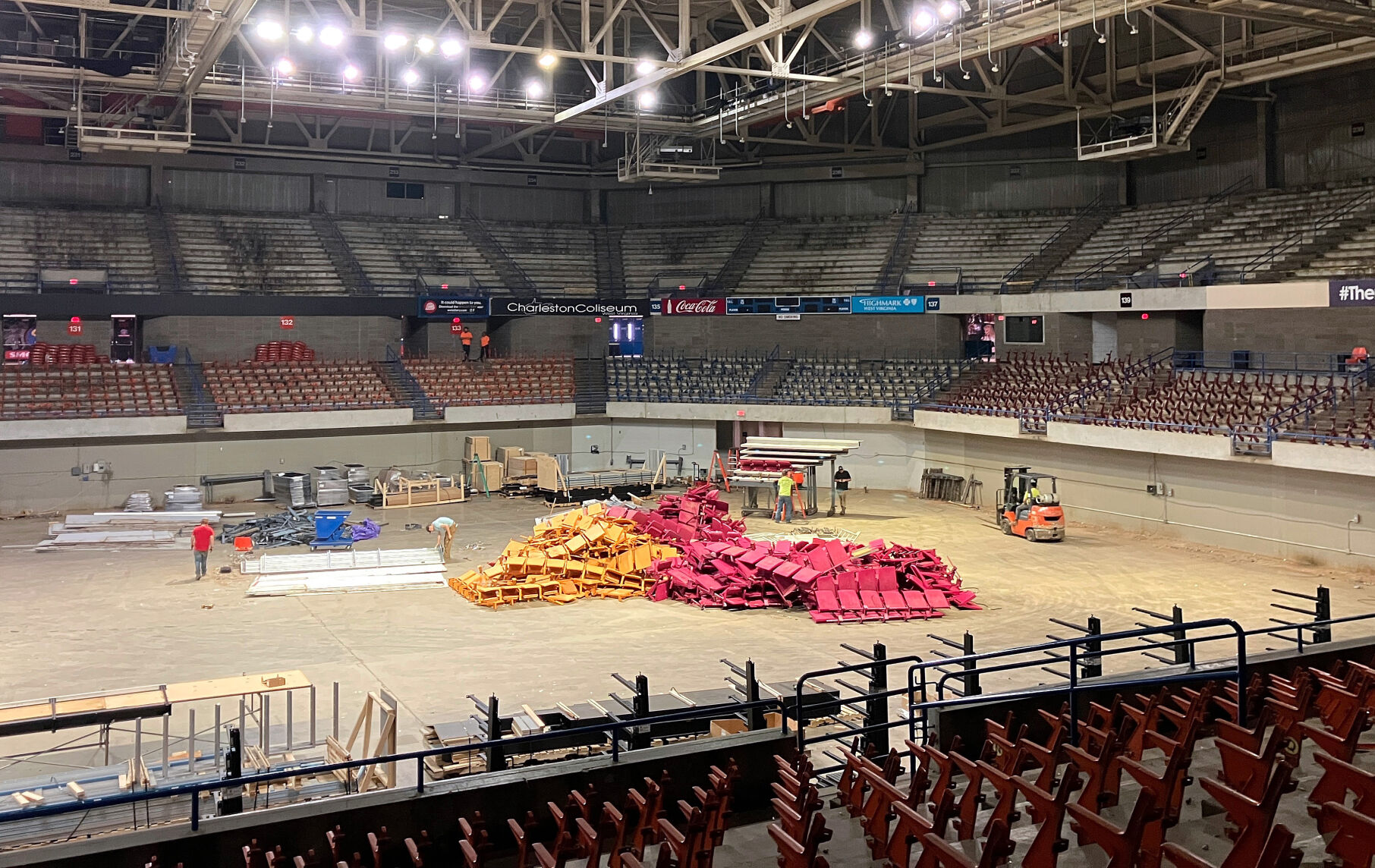 Charleston Coliseum replaces 45-year-old, original seats | Kanawha ...