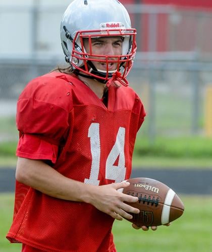 Prep football: Poca's Kambel Meeks thriving as two-sport athlete ...