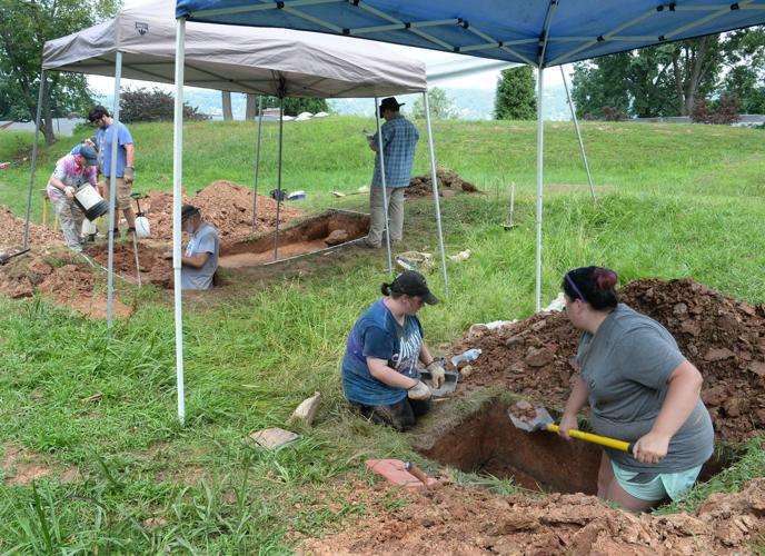 WVSU students scrape up knowledge about Charleston Civil War fort ...