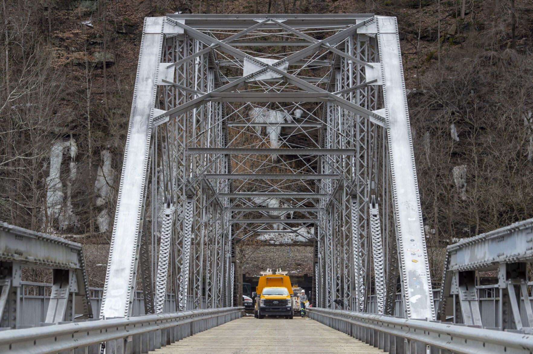 New River Gorge’s Fayette Station Bridge gets new deck | Outdoor ...