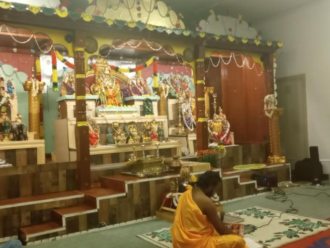 Sri Puthige Matha visits Dunbar temple (FlipSide) | Flipside News ...
