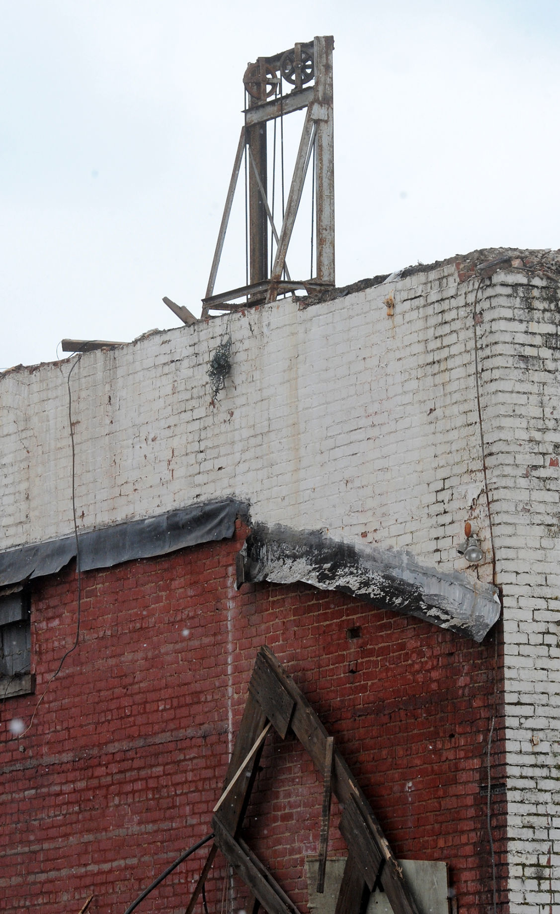 PHOTOS: Lights out for Goldfarb Lighting & Electric showroom | Kanawha ...