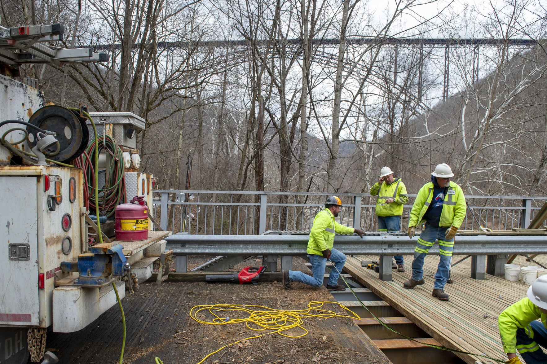 New River Gorge’s Fayette Station Bridge gets new deck | Outdoor ...