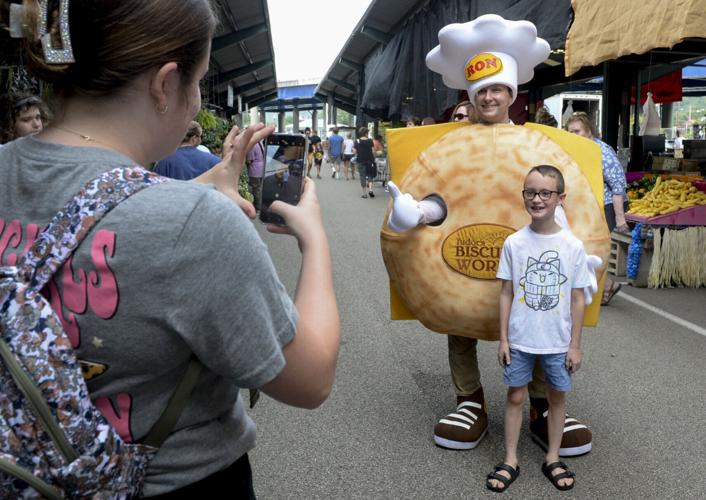 PHOTOS: Capitol Market hosts jam session | Kanawha Valley ...