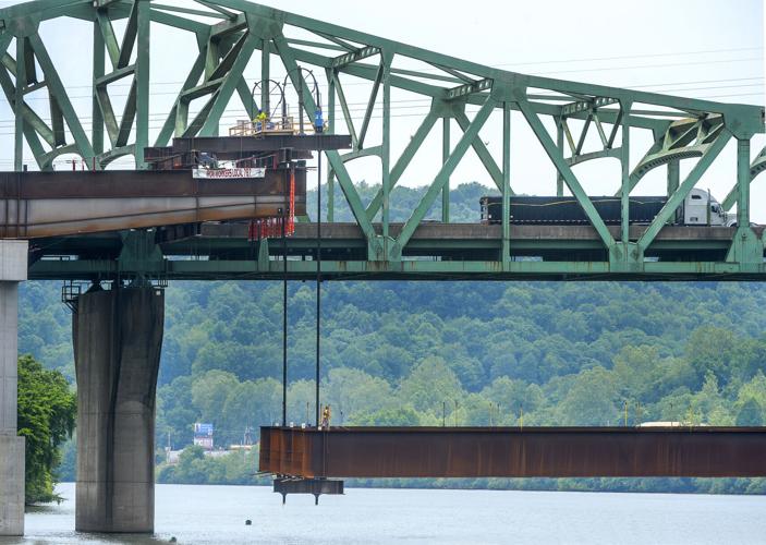 Main span for new Nitro-St. Albans I-64 bridge hoisted into place ...