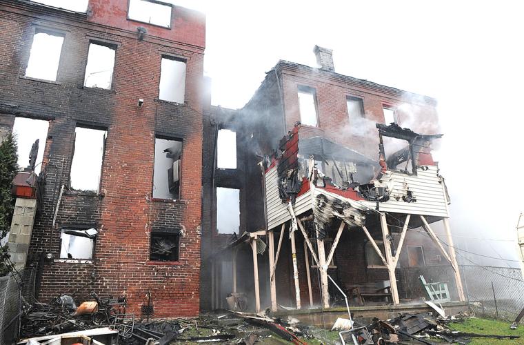 Fire tears through Hinton | Cops & Courts | wvgazettemail.com