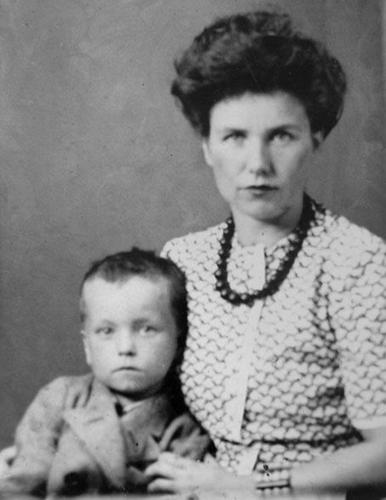 Innerviews: Nitro barber scissors happy for 54 years | Life & Arts ...