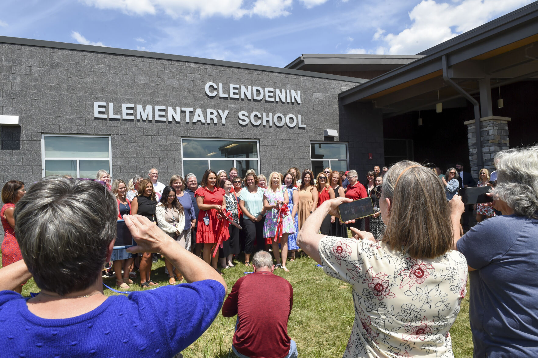 8 years after flood, new Clendenin Elementary School opens | Galleries ...