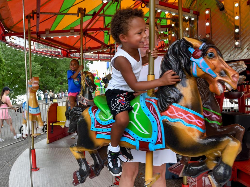 Photos: 2024 Charleston Sternwheel Regatta, Day 1 | Charleston ...
