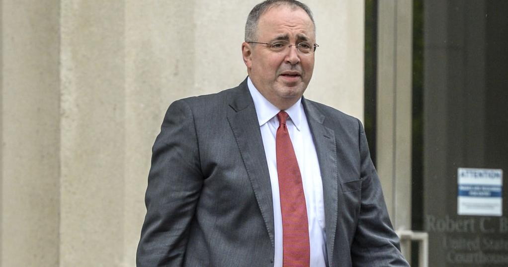 DEA official, opioid distributors blame other sides for lack of ...