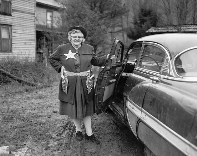 Photo book shows ‘Hillbillies, Coal, and Mountain Lions’ through Jim ...