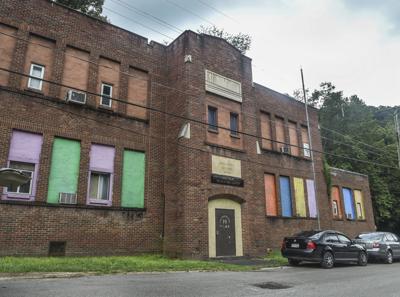 Charleston City Council approves tearing down Riverview School building ...