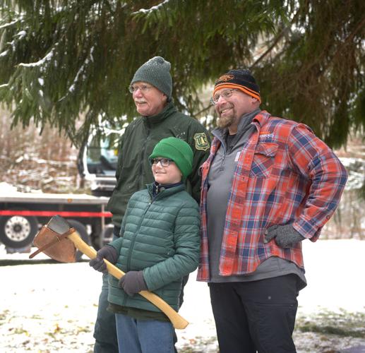 West Virginia student gets to visit US Capitol, light Christmas tree ...