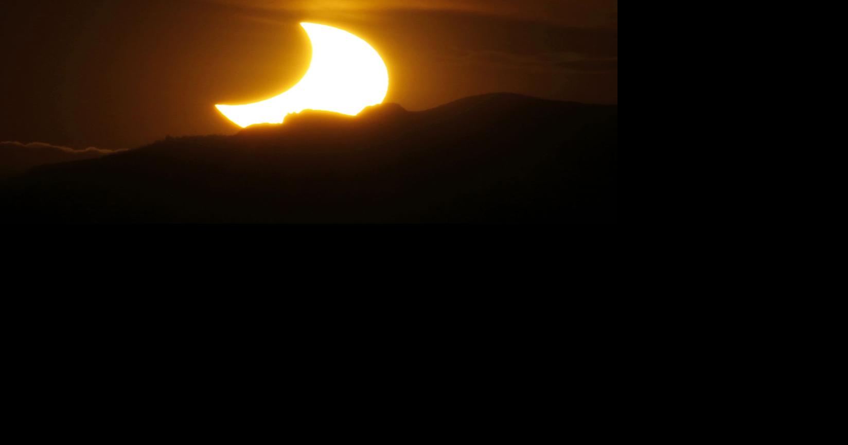 Partly blinded by a solar eclipse decades ago, friends warn of dangers ...