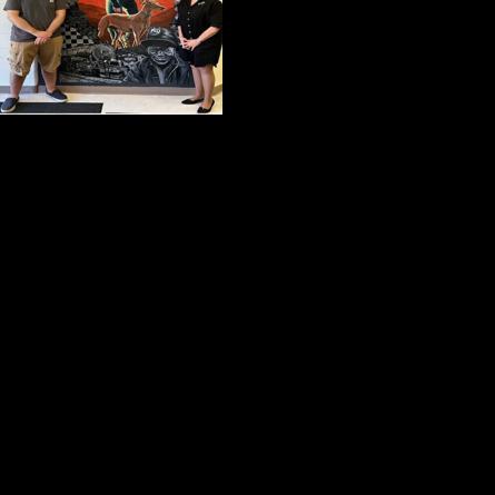 Marmet artist fashions Smithers historical mural | Metro Kanawha ...