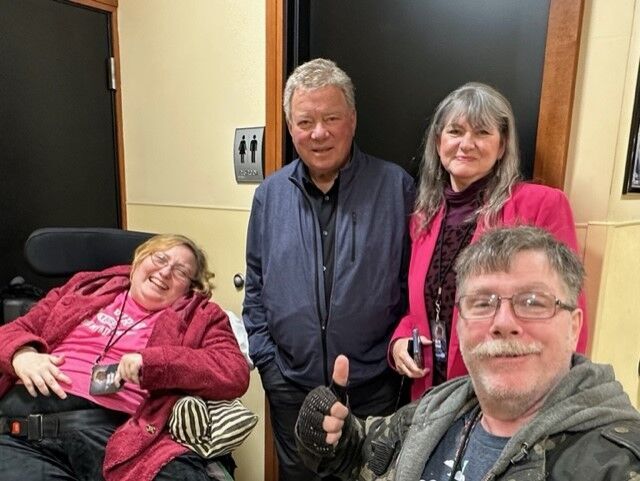 Shatner gives 'star-studded' autograph to longtime 'Star Trek' fan ...