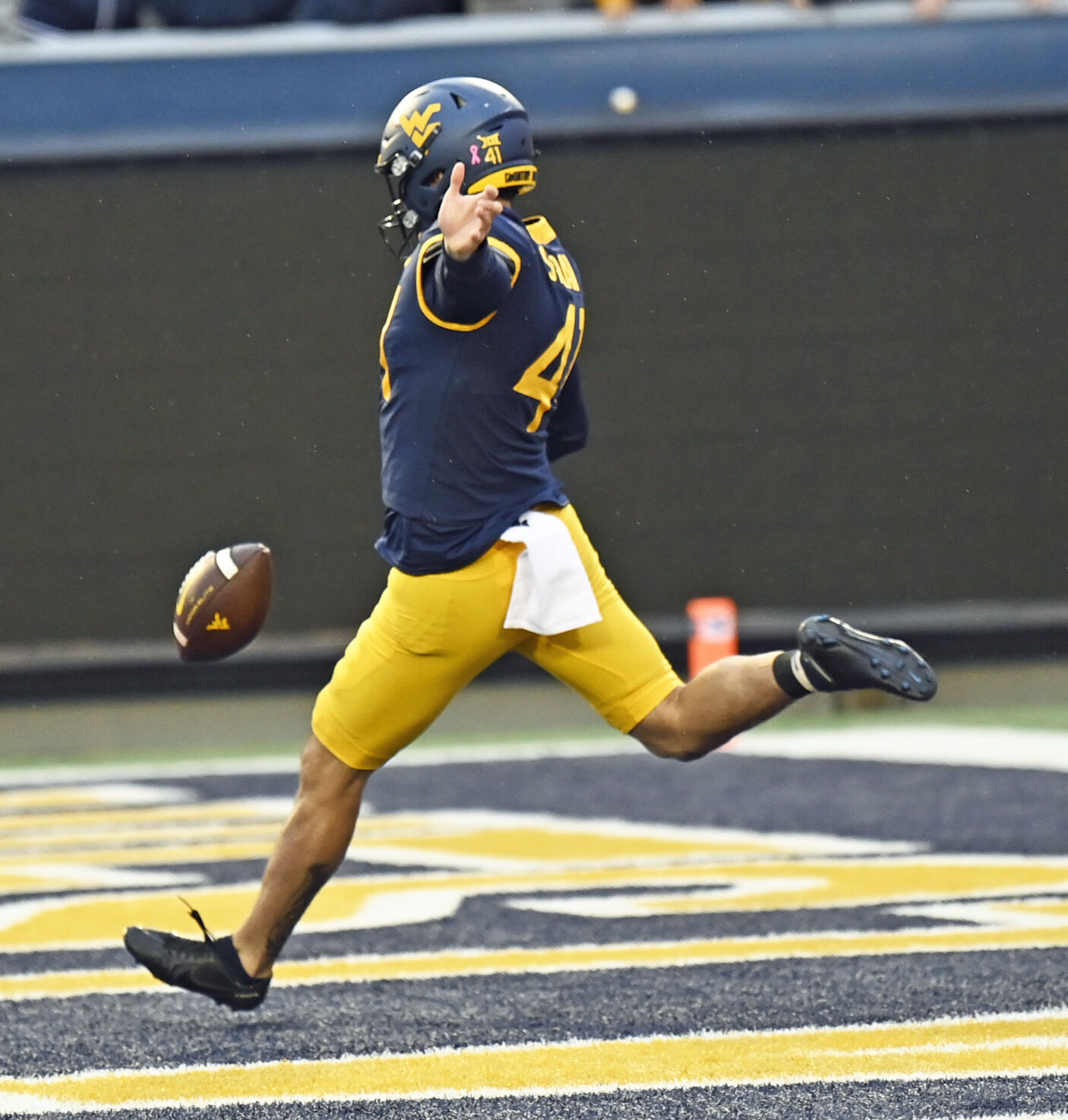 Page B3 | e-Edition | wvgazettemail.com