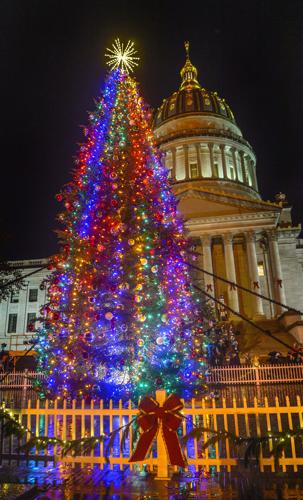 PHOTOS & VIDEO: State Capitol celebrates the holiday season | News ...